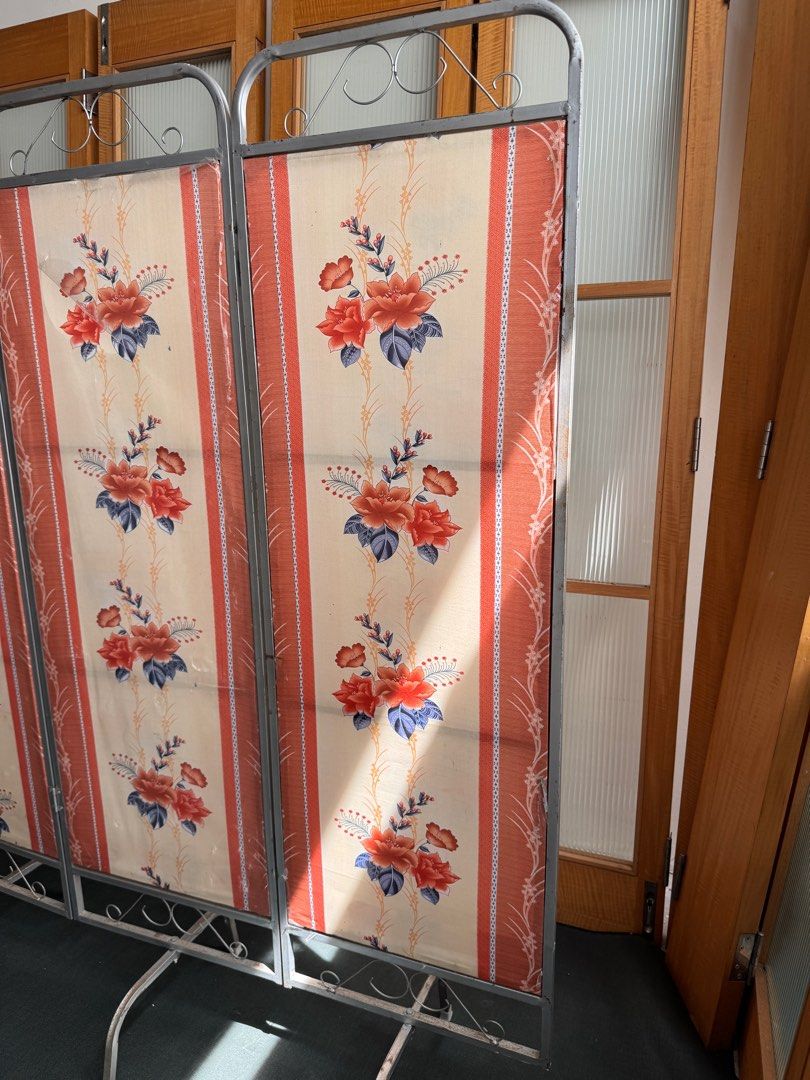 Vintage Old Steel Curtain Folding Divider Partition Pembahagi Besi Lama ...