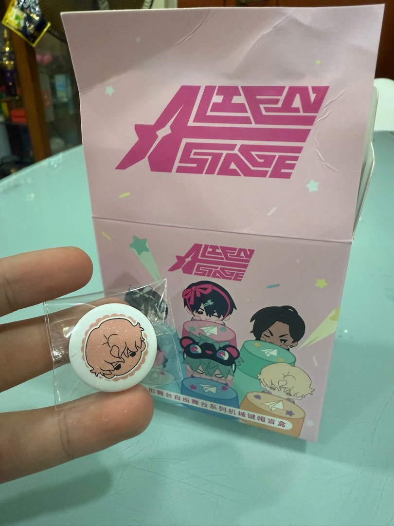 [WTT] ALIEN STAGE KEY CAP, Hobbies & Toys, Toys & Games on Carousell