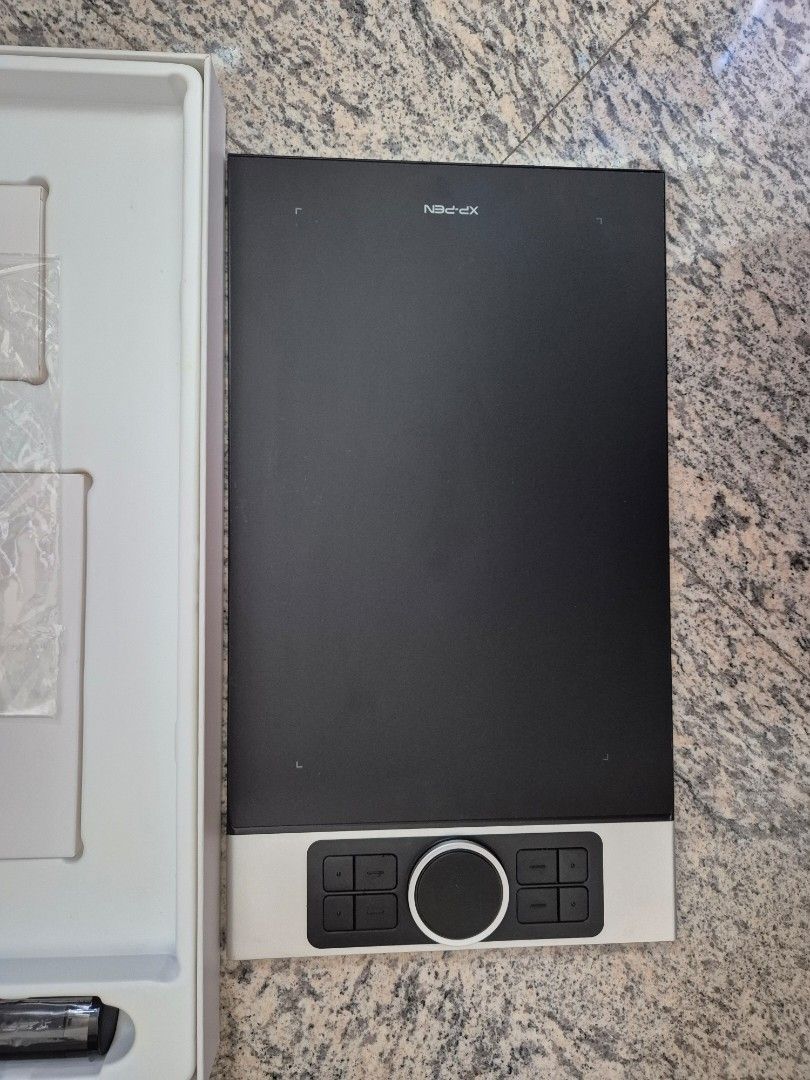 XP-Pen Deco Pro Medium Drawing Tablet, Computers & Tech, Parts ...