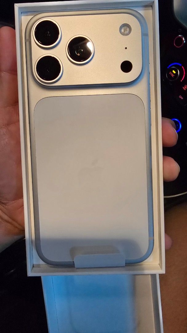 Apple iPhone 17 Pro, Silver, 256GB - Brand New, Mobile Phones & Gadgets ...