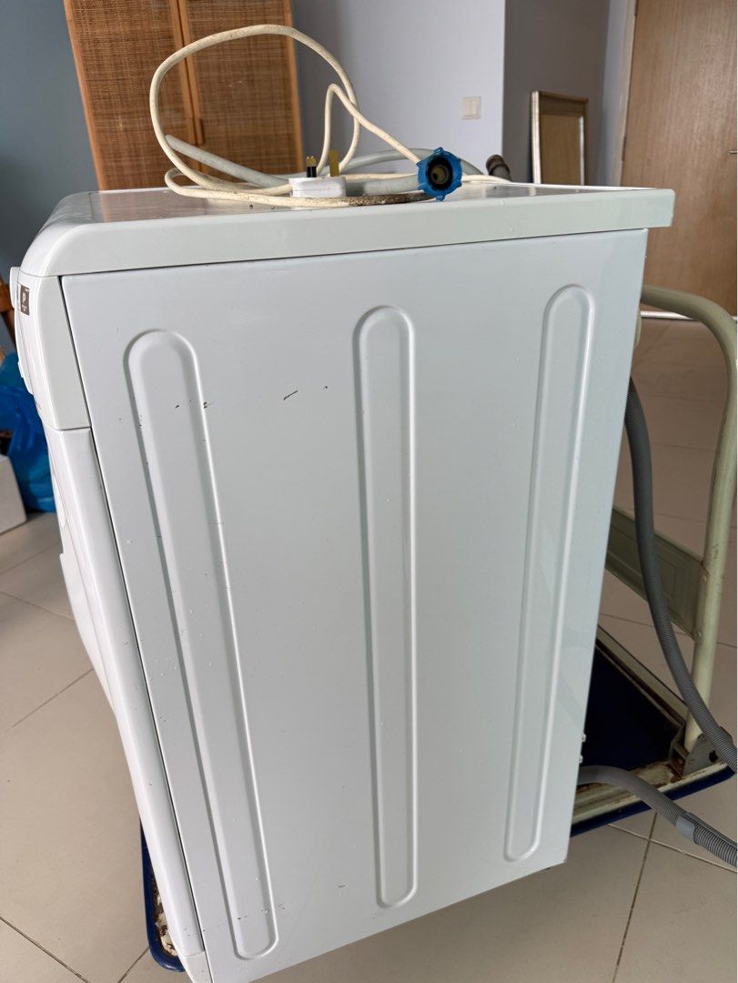 Ariston ARMF125 Front Load Wash & Dryer Machine, TV & Home Appliances ...