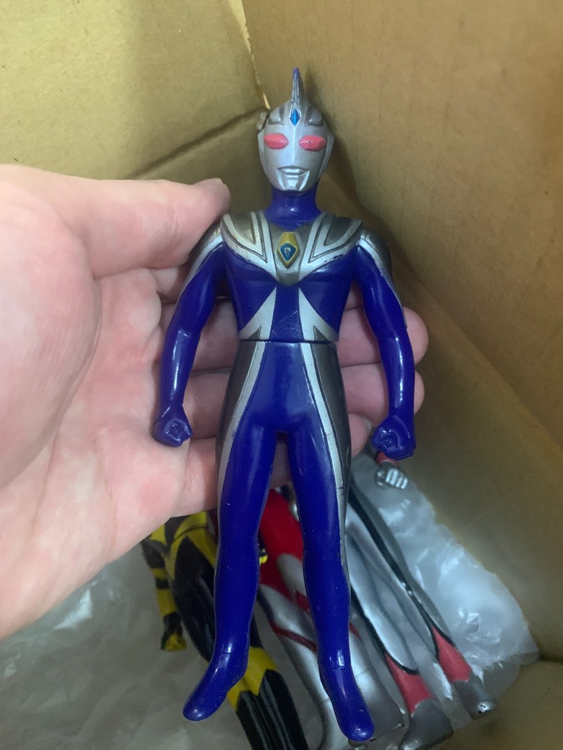 Bandai Ultraman Fake Agul Sofubi 6.5, Hobbies & Toys, Toys & Games on ...