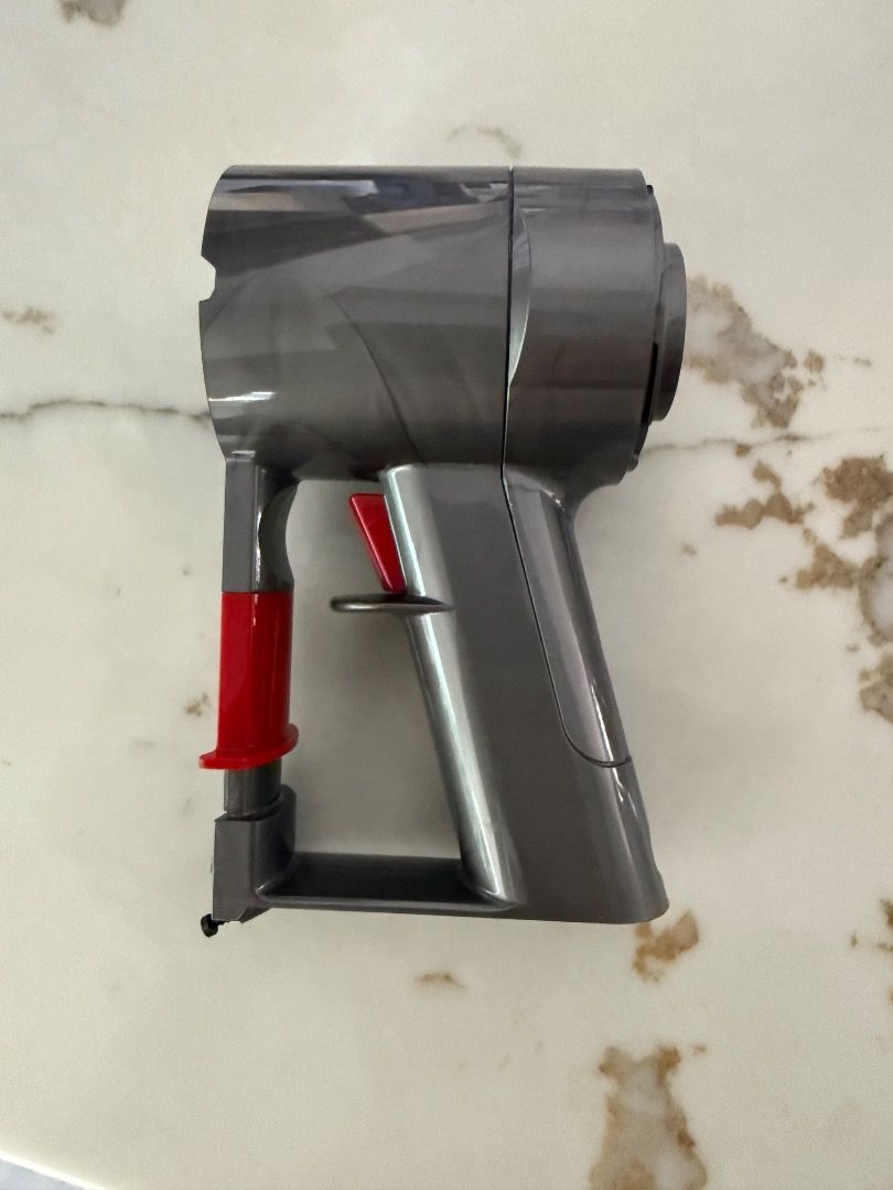 Dyson Vacuum Cleaner Motor Housing, 家庭電器, 吸塵機 ＆ 家居清潔電器 - Carousell