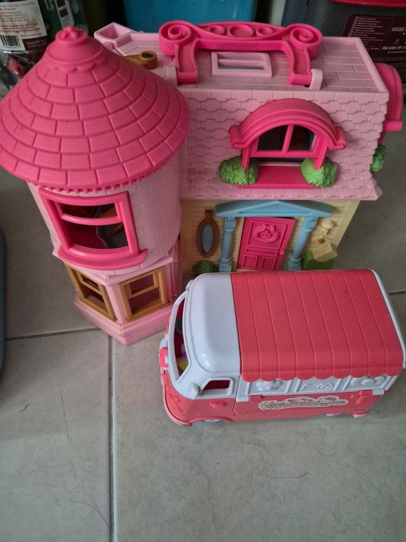 Hello kitty house, bus, fridge, Hobbies & Toys, Toys & Games on Carousell