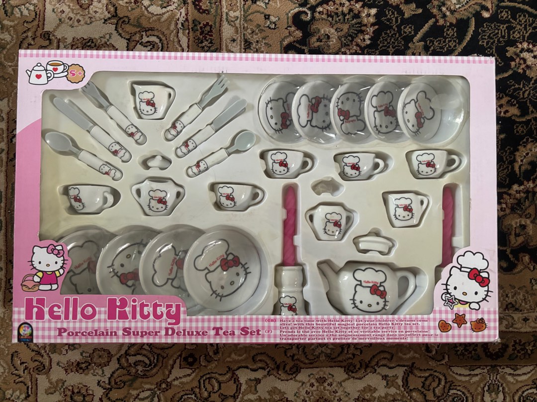 Hello Kitty Porcelain Super Deluxe Tea Set, Hobbies & Toys, Toys ...