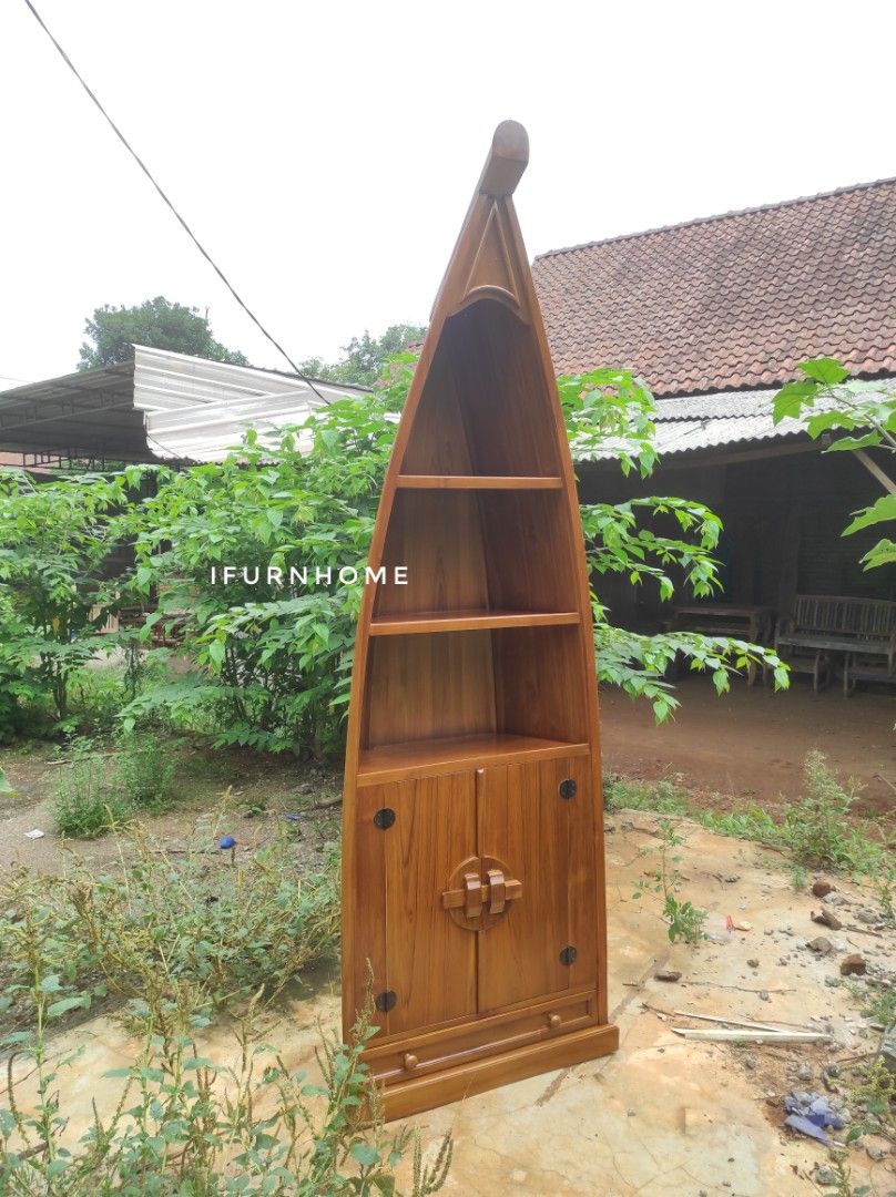 Lemari buku pajangan kayu jati bentuk kapal, Perabotan Rumah di Carousell