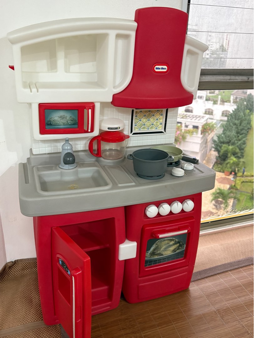 Little Tikes Play Kitchen Set with Accessories, Hobbies & Toys, Toys ...