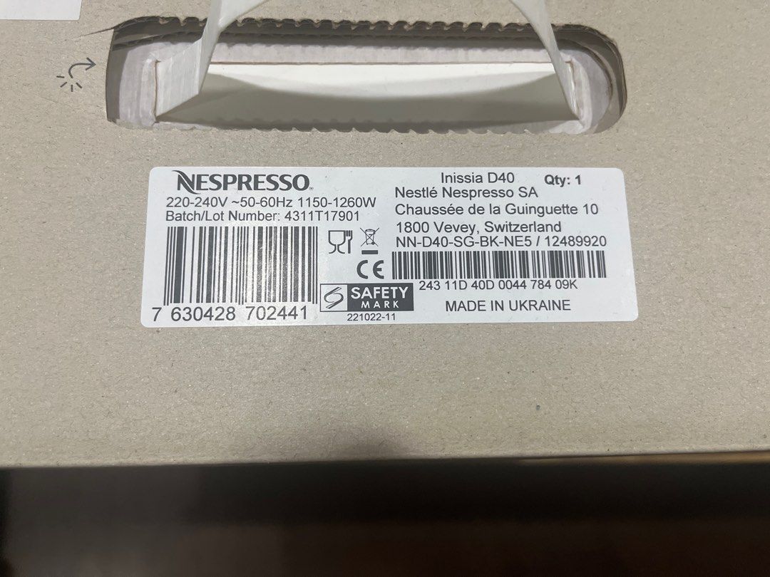 Nespresso Inissia D40 Coffee Machine - Brand New, TV & Home Appliances ...
