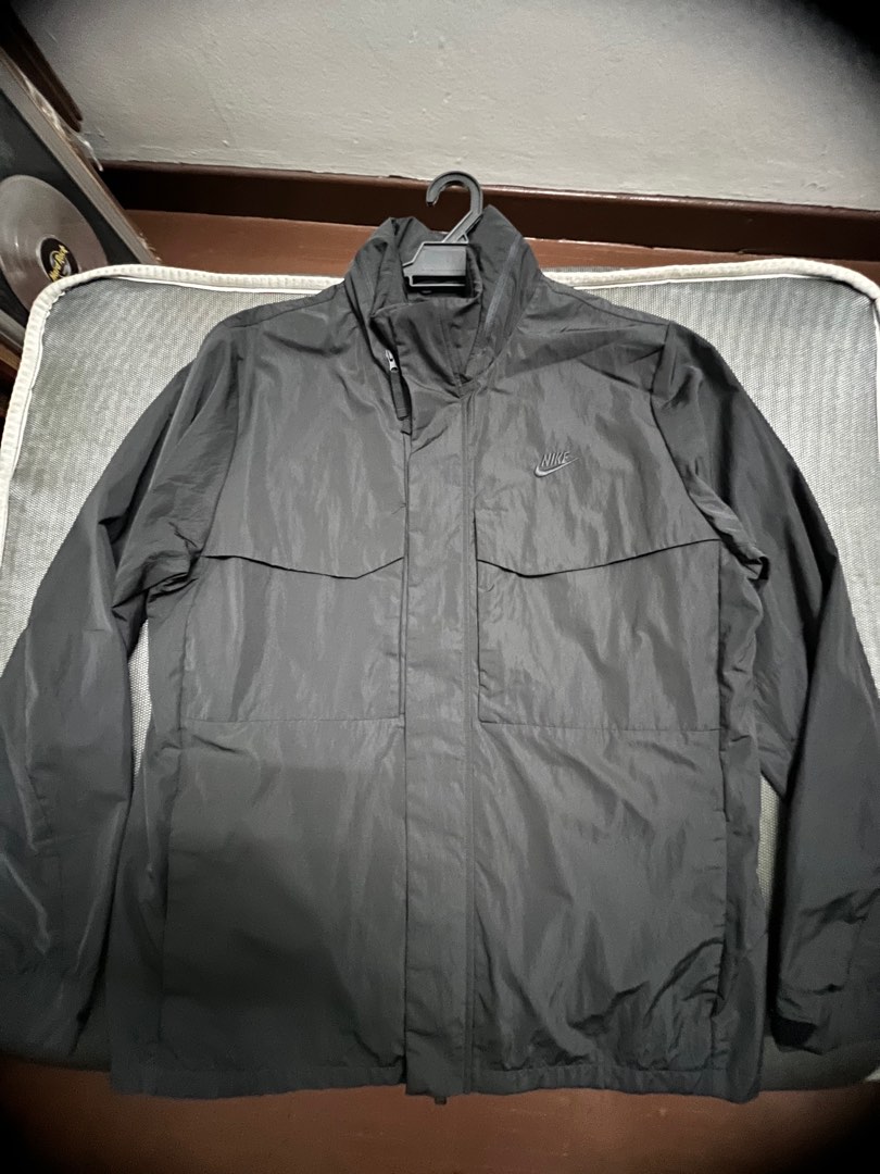 Nike Black Jacket, Men's Fashion, Coats, Jackets and Outerwear on Carousell