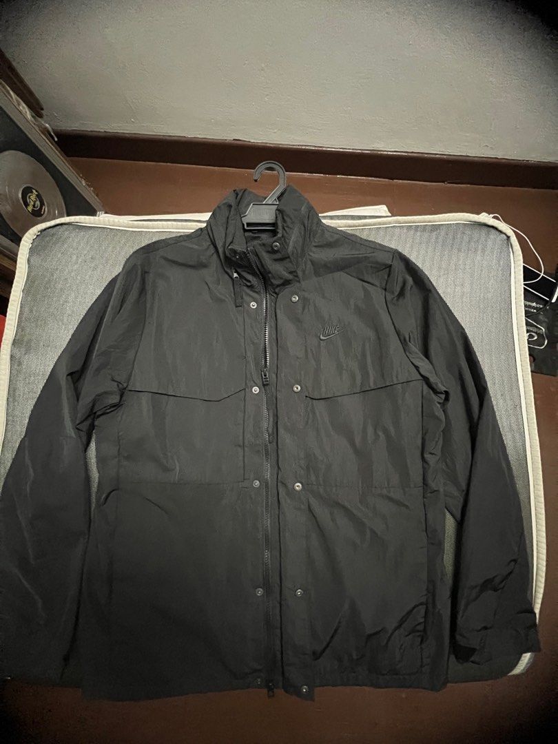 Nike Black Jacket, Men's Fashion, Coats, Jackets and Outerwear on Carousell