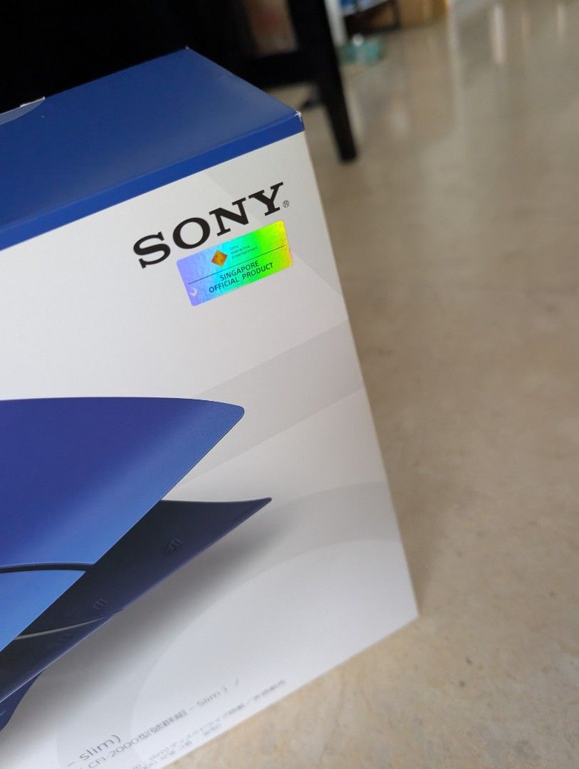 Ps5 slim chroma indigo cover as new in box used for 3 month, Video ...