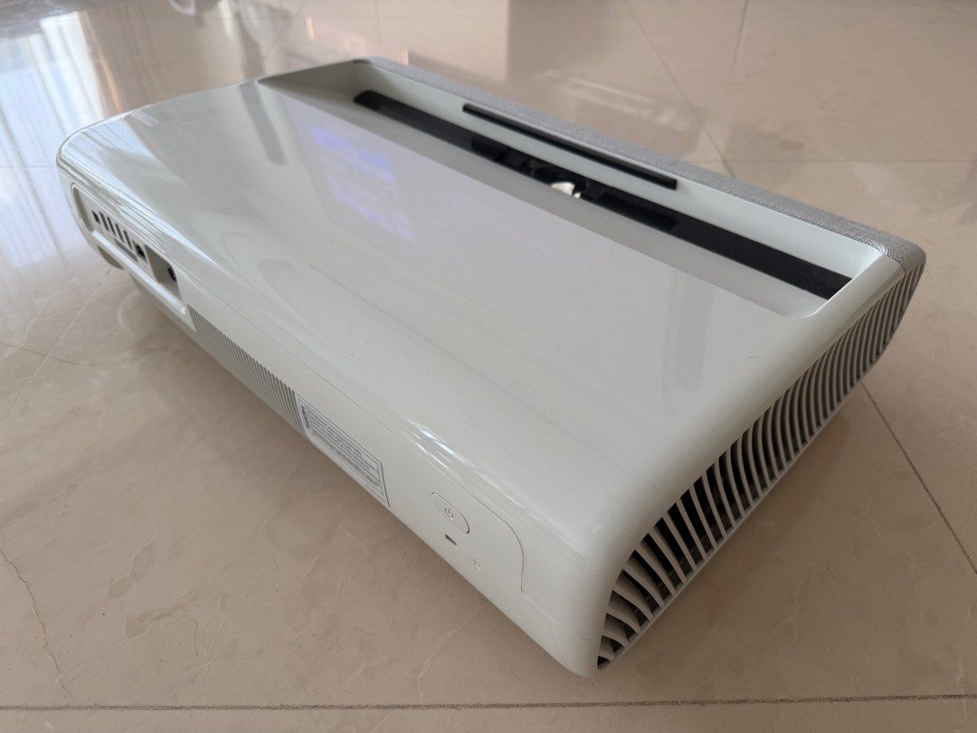 Samsung The Premiere LSP7T 4K Ultra Short Throw Laser Projector, TV ...