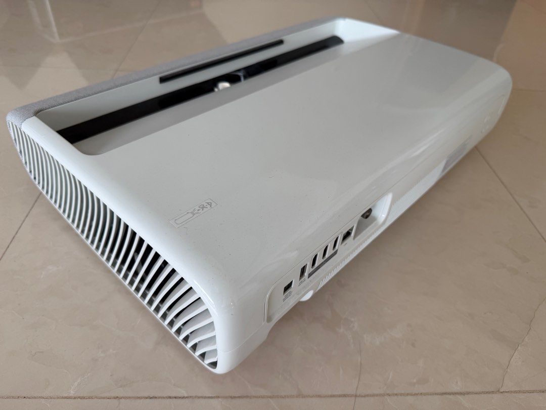 Samsung The Premiere LSP7T 4K Ultra Short Throw Laser Projector, TV ...