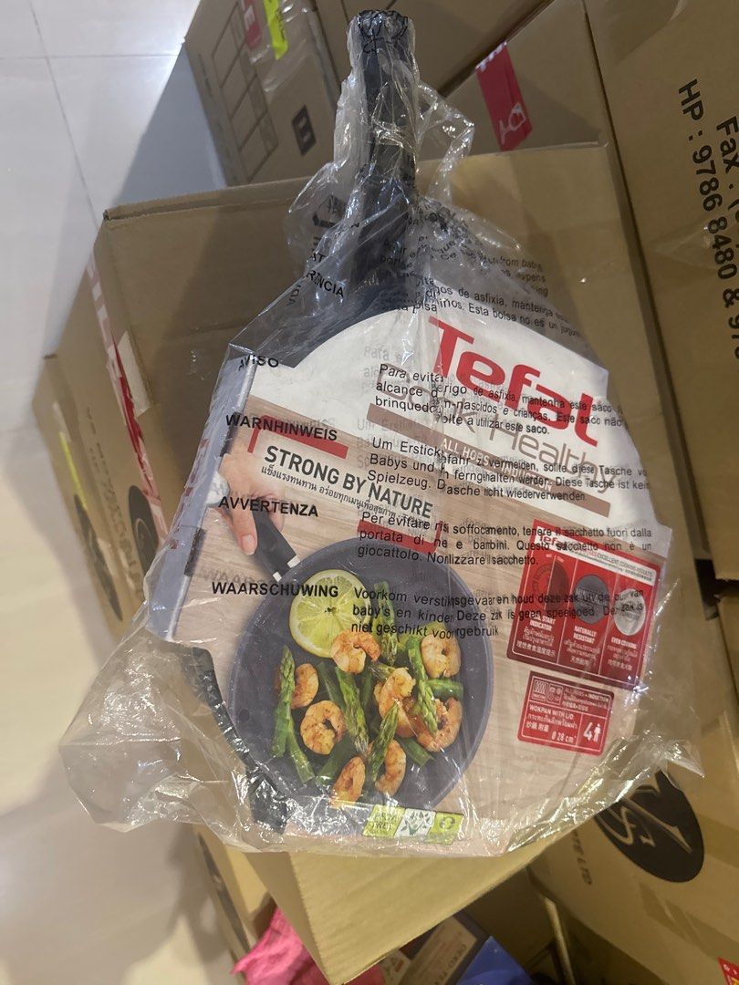 Tefal teflon pan 28cm diameter, TV & Home Appliances, Kitchen ...