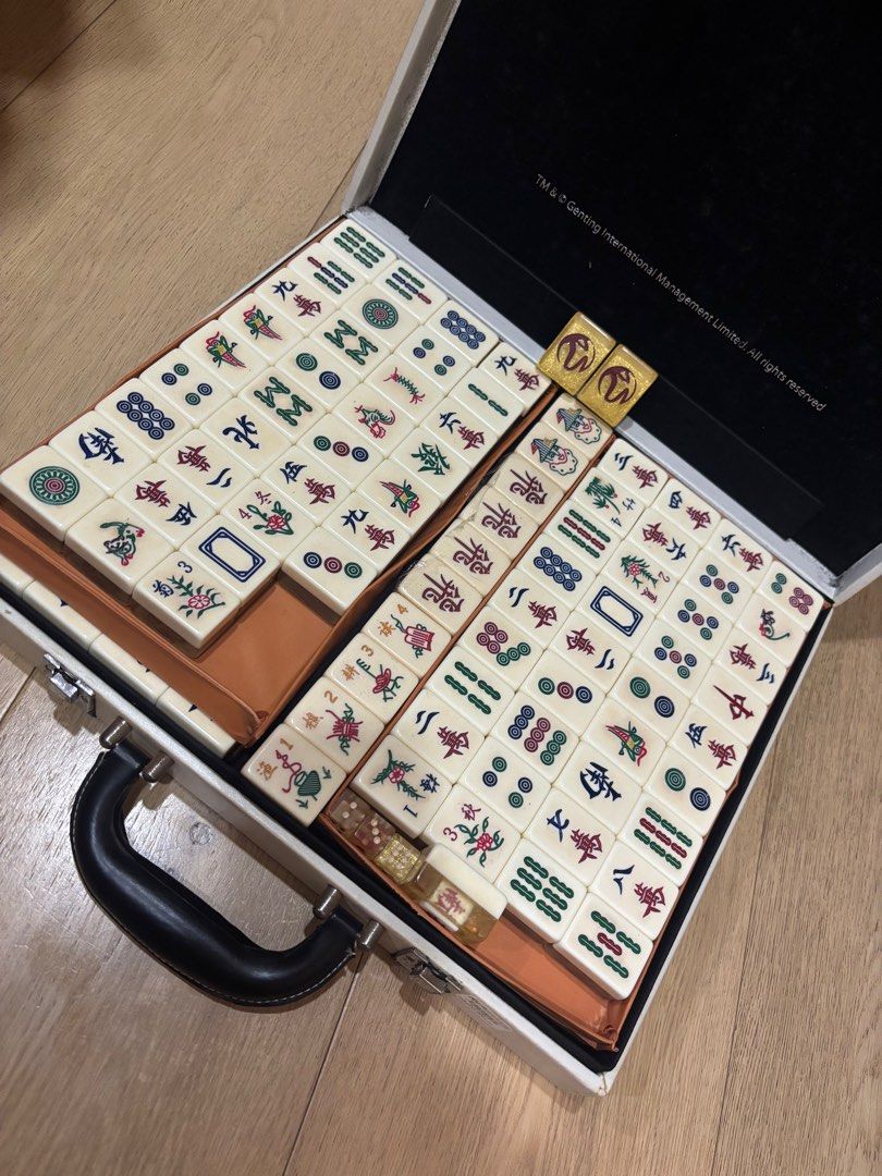 Vintage Mahjong Set in Case, Hobbies & Toys, Toys & Games on Carousell