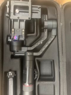 Zhiyun Smooth 4 手機穩定器 (全新行貨), 攝影器材, 攝影配件, 穩定器 - Carousell