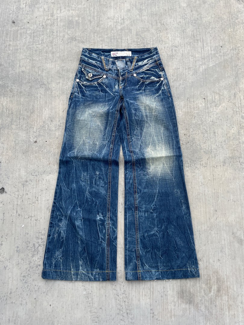 [27] RED PEPPER LOW RISE FLARE WIDE LEG CRAZY WASH, Men's Fashion ...