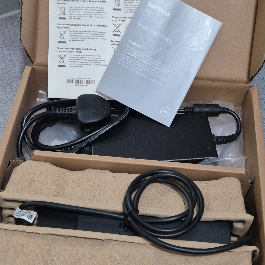 Dell WD19 180W Docking Station (Almost New in Box), Computers & Tech ...