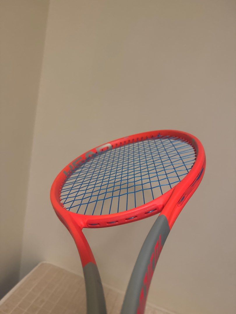 Head Radical Tennis Racket, 運動產品, 運動與體育, 運動與體育 - 球拍和球類運動 - Carousell