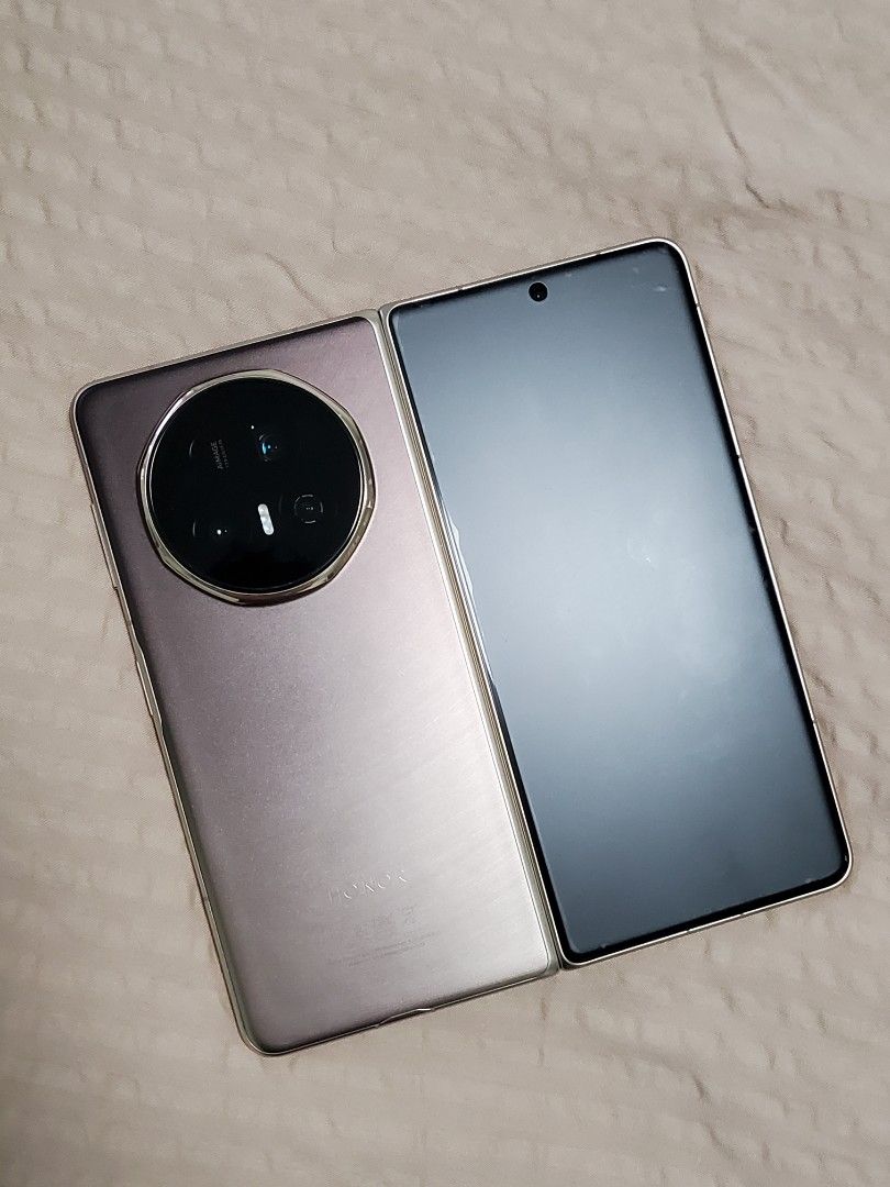 Honor Magic V5 Foldable Smartphone - Like New, Mobile Phones & Gadgets ...