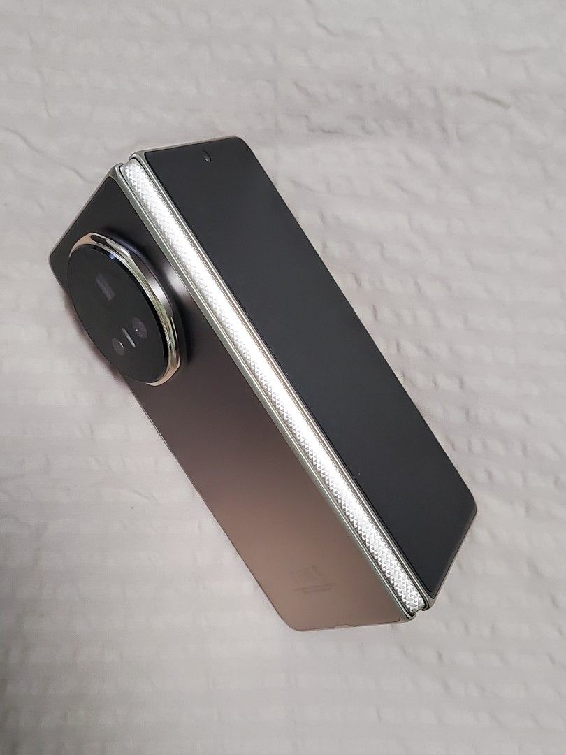 Honor Magic V5 Foldable Smartphone - Like New, Mobile Phones & Gadgets ...