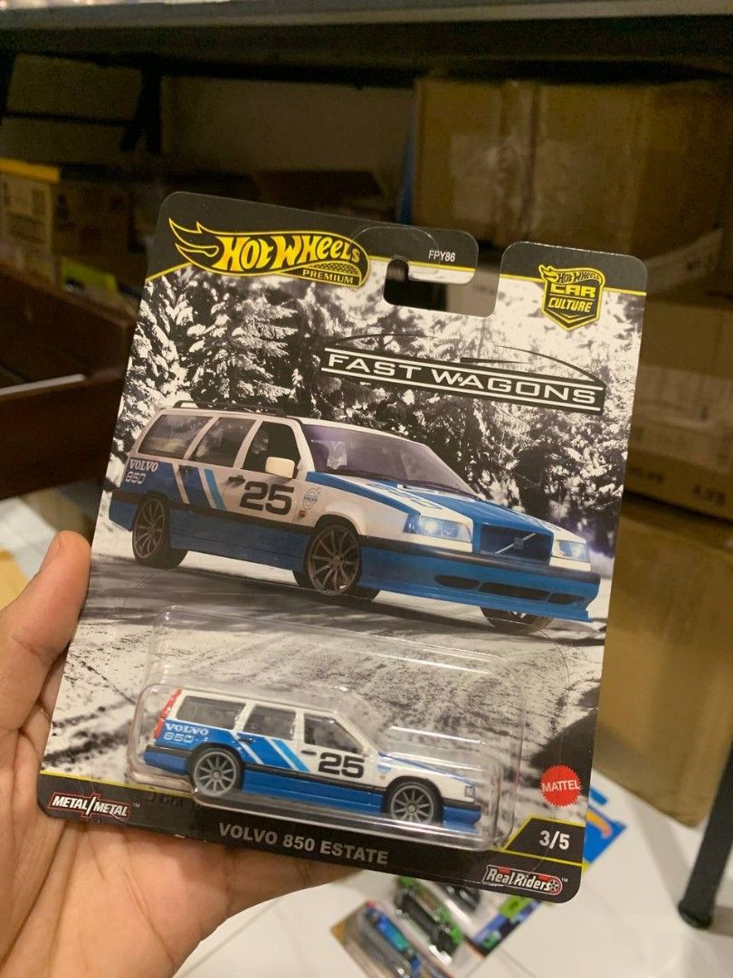 Hot Wheels Fast Wagons Volvo 850 Estate, Hobbies & Toys, Toys & Games ...