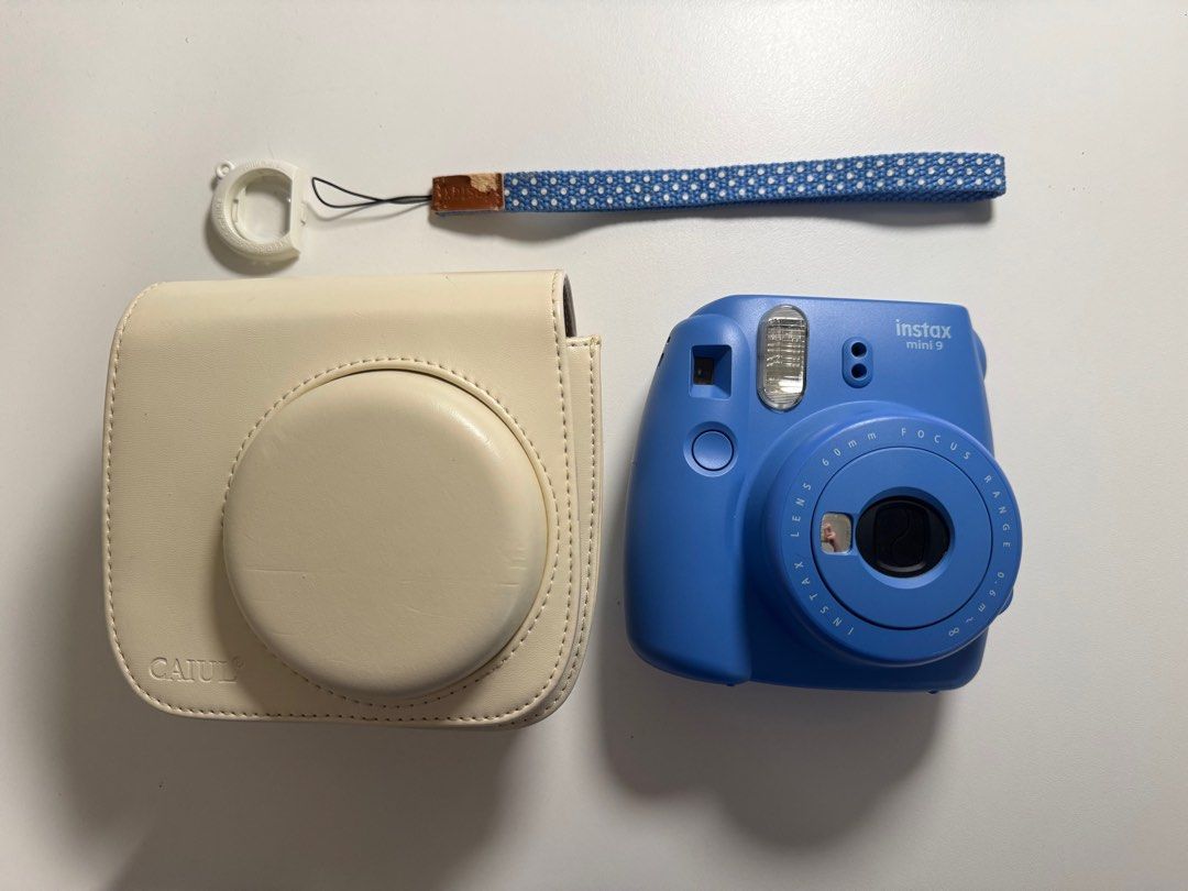 fujifilm instax mini 9, Photography, Cameras on Carousell