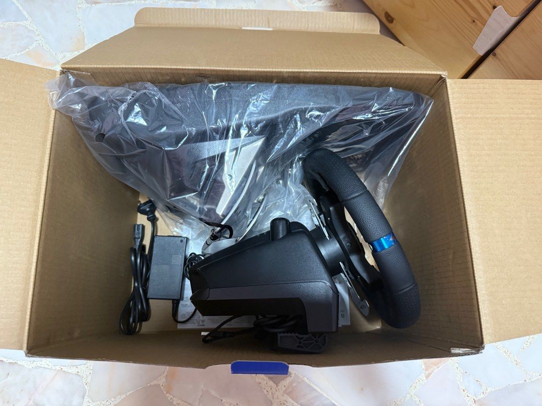 Logitech G29 Driving Force Racing Wheel - PS5/PS4/PS3, Video Gaming ...