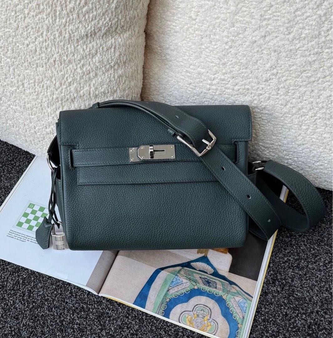 NEW Hermes Kelly Messenger PM size Vert Mangrove Evercolor Phw, Luxury ...