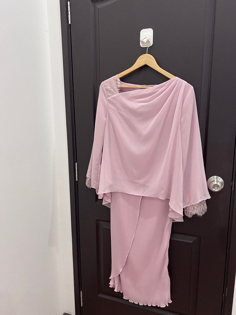 (RENT) Teh Firdaus Jasmine in Soft Pink M Baju Tunang, Women's Fashion ...