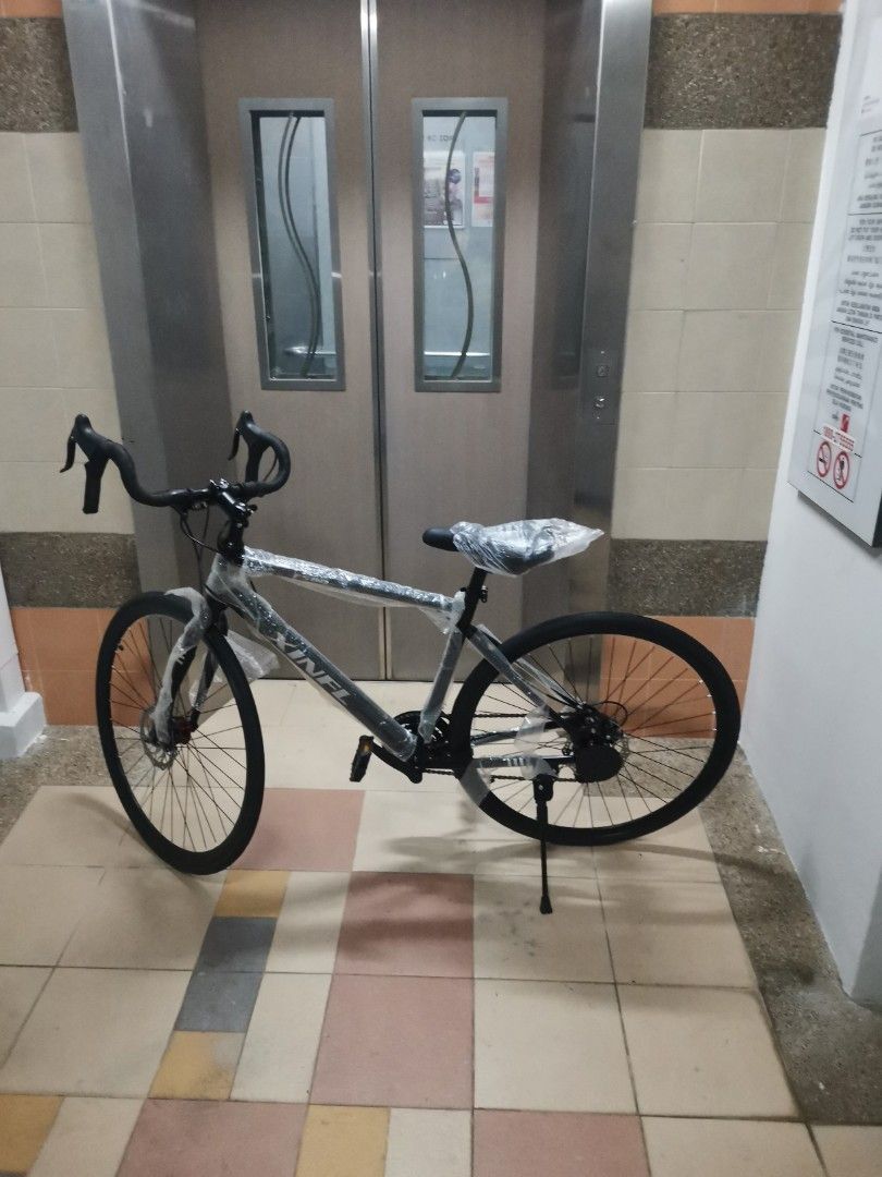 Road bike with 24-Speed, Sports Equipment, Bicycles & Parts, Bicycles on Carousell