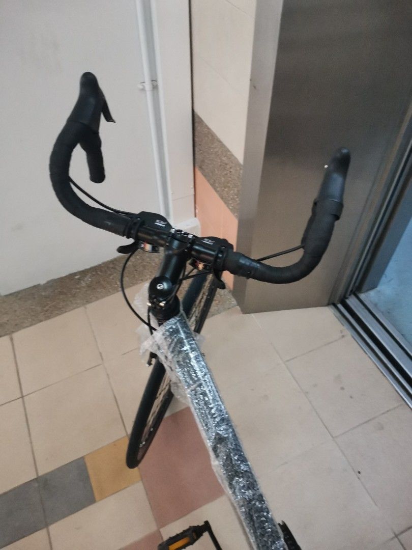 Road bike with 24-Speed, Sports Equipment, Bicycles & Parts, Bicycles on Carousell