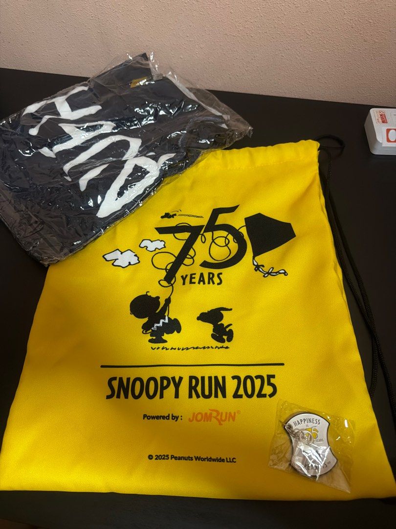 Snoopy Run 2025 Jomrun - Run pack, banner and keychain., Hobbies & Toys ...
