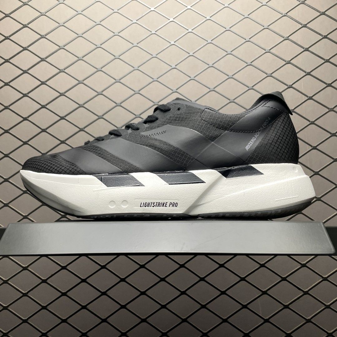 Adidas Adizero Adios Pro 4 JR6369, 男裝, 鞋, 波鞋 - Carousell