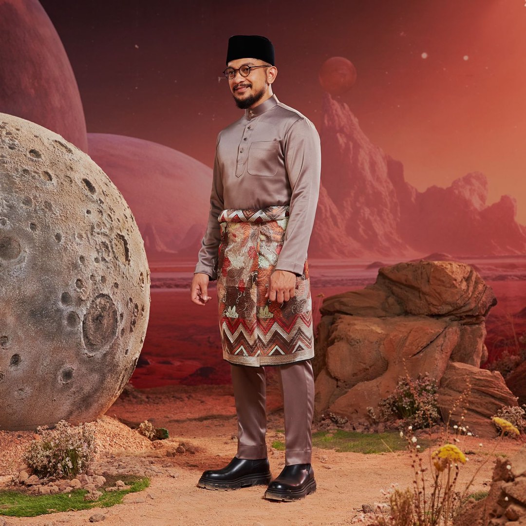 Bulan Bintang Tailored Fit Baju Melayu, Men's Fashion, Muslim Wear ...
