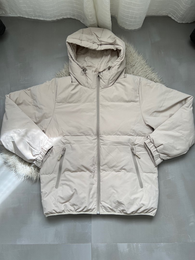 GU Puffer Jacket with Hood, Men's Fashion, Coats, Jackets and Outerwear ...