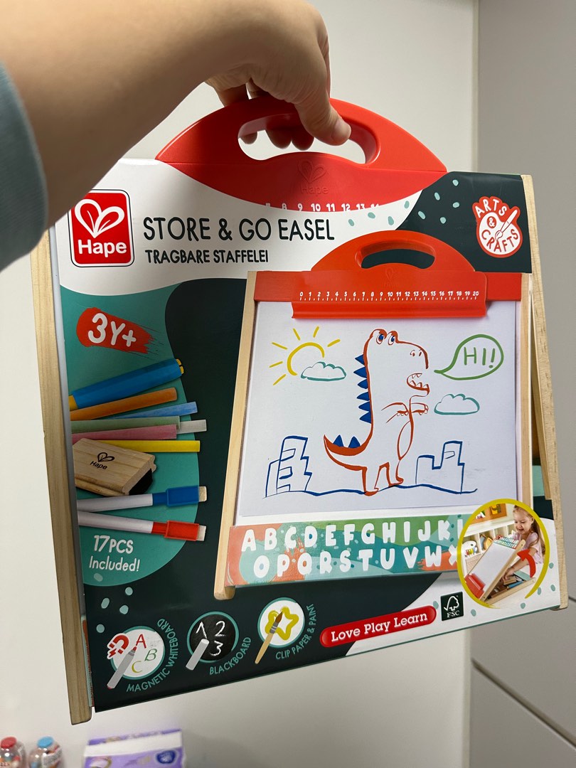 Hape Store & Go Easel | 3-in-1 Tabletop Art Set 可折疊手提式兩用畫板1黑板+白板, 兒童＆孕婦 ...