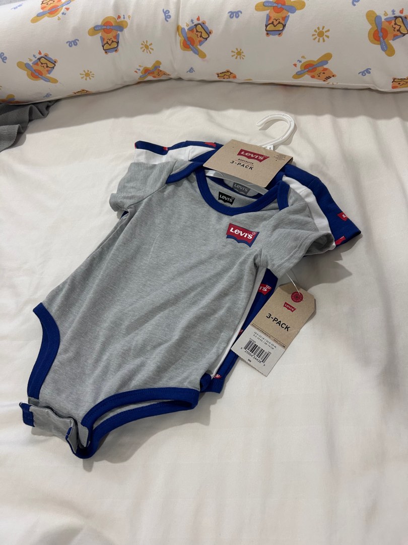 Levi's 3-Pack Baby Bodysuits, Babies & Kids, Babies & Kids Fashion on ...