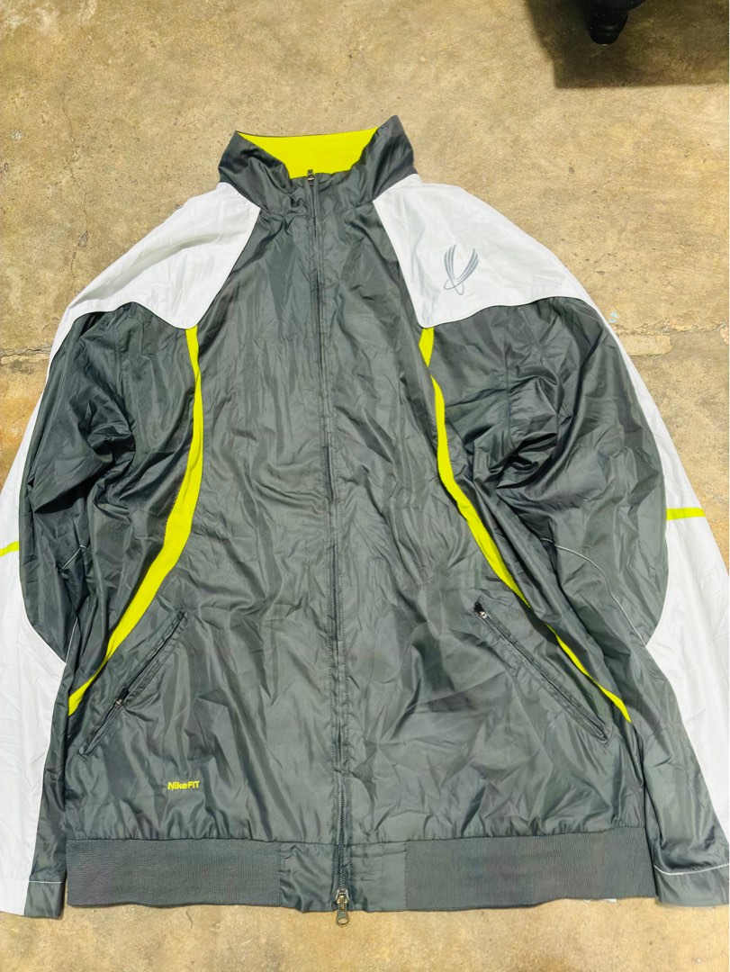 Nike Fit Storm Jacket XL, Men's Fashion, Coats, Jackets and Outerwear ...