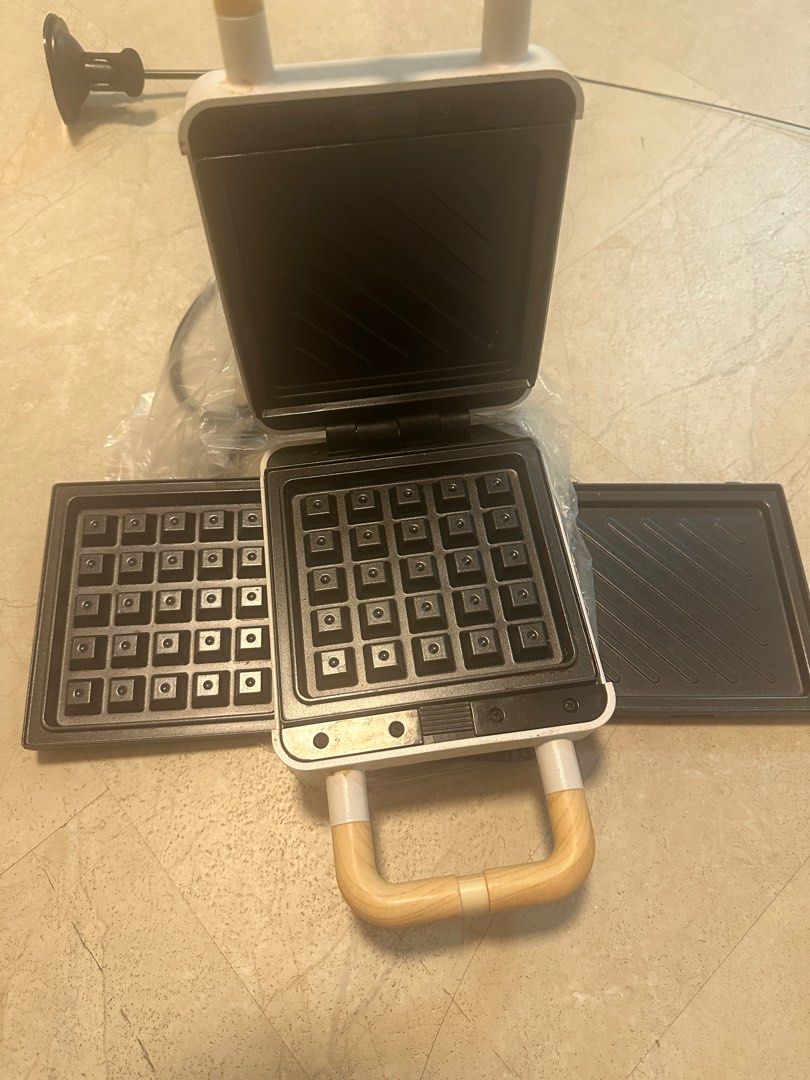 Smartech Waffle Maker, 家庭電器, 廚房電器, 其他廚具 - Carousell