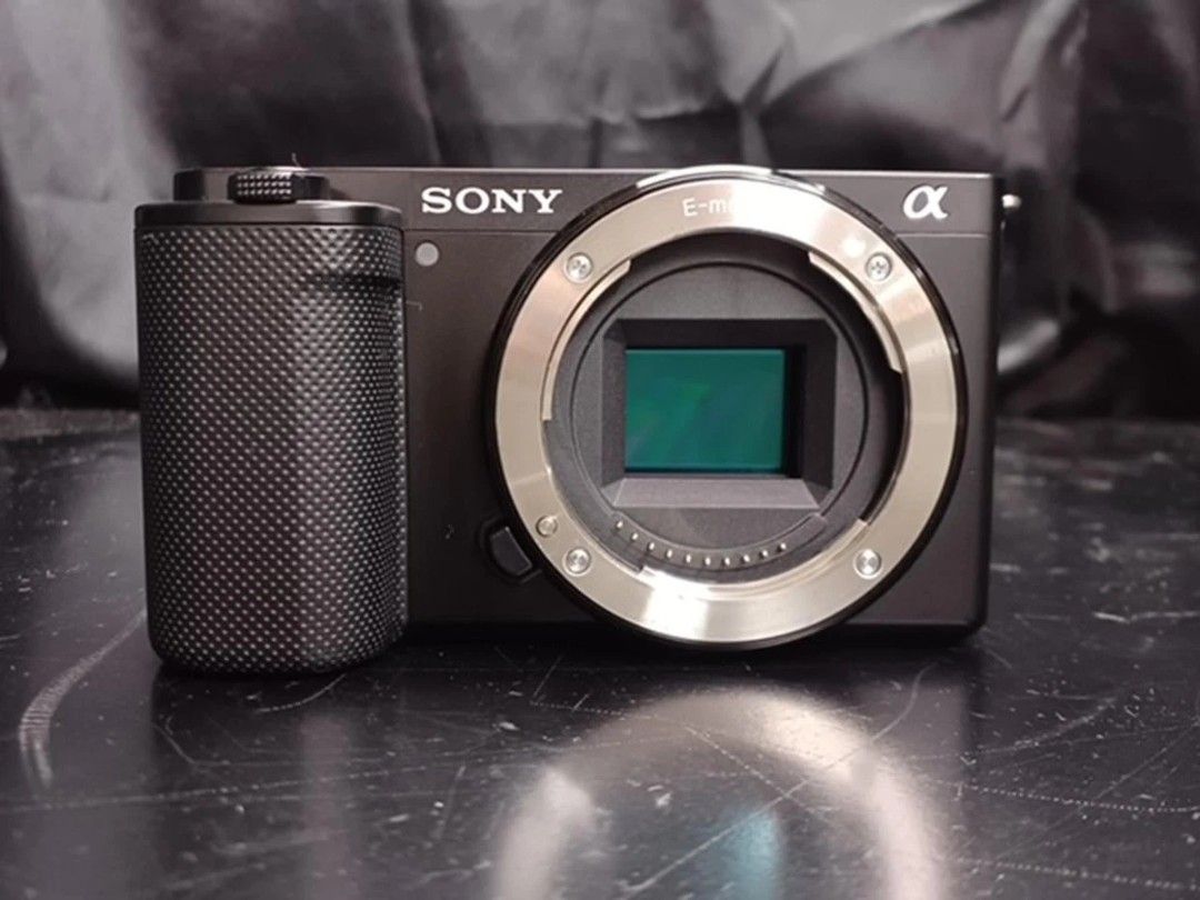 Sony ZV-E10 Body with Box, Photography, Cameras on Carousell