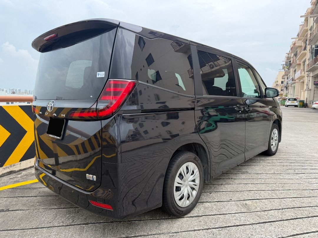 TOYOTA NOAH HYBRID (PREMIUM 6 SEATER), Cars, Car Rental on Carousell