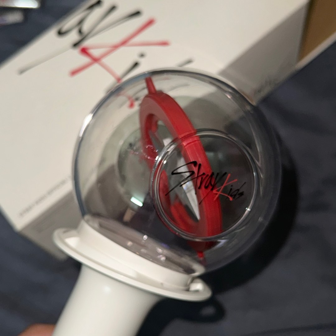 WTS SKZ Stray Kids light stick v1, Hobbies & Toys, Memorabilia ...
