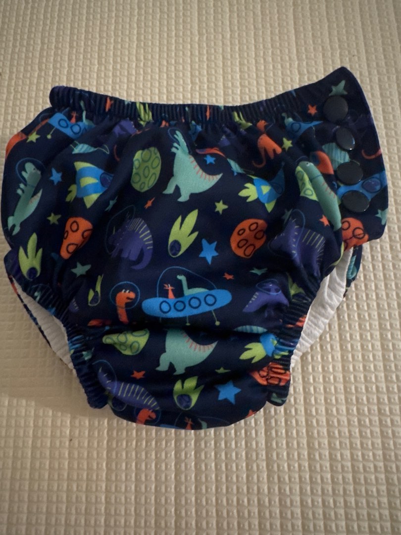[Bundle] (3-6m) Snuggly fit Baby Swim Diaper & Baby Neck Float, Babies ...