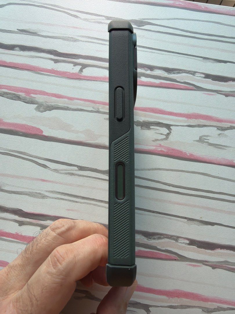 ESR Armorite Military Grade iPhone 17Pro Case, Mobile Phones & Gadgets ...