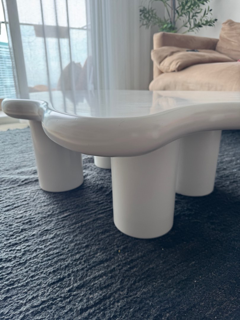 FREE Coffee Table - Area JOHOR Puteri Harbour, Furniture & Home Living ...