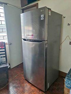 2-Door Electrolux Non-Inverter Refrigerator with Top Freezer, TV & Home ...