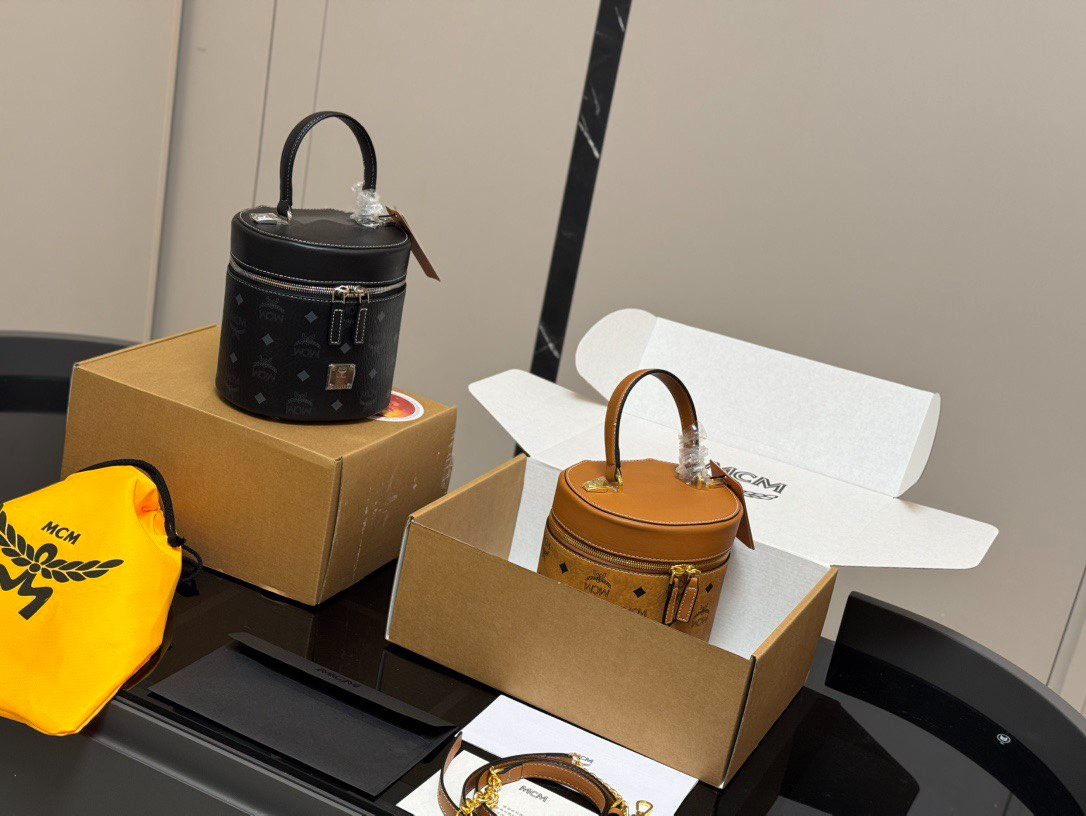 【MCM Original Round Bucket Bag】, Luxury, Bags & Wallets on Carousell