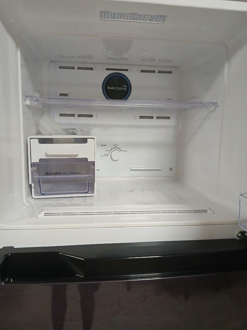 Samsung Fridge - Faulty, TV & Home Appliances, Kitchen Appliances ...