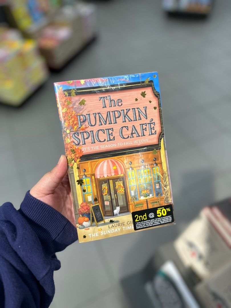 The Pumpkin Spice Cafe by Laurie Gilmore, Hobbies & Toys, Books ...